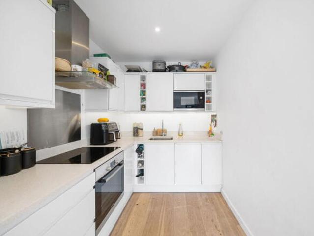 1 bedroom flat for rent in Argyle House, Dee Road, Richmond, TW9