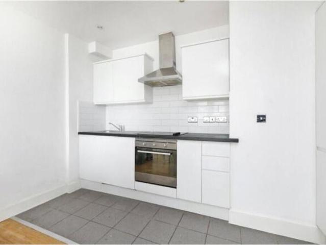 1 bedroom flat for rent in 2 Artichoke Hill, London, E1W