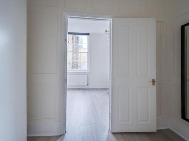 1 bedroom flat for rent in Artillery Passage, City, London, E1