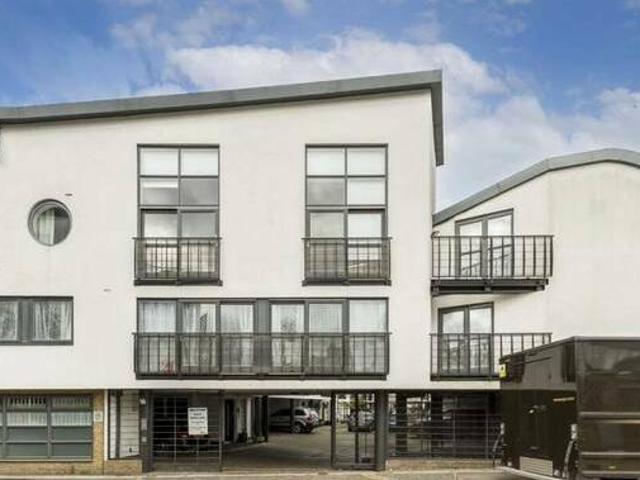 1 bedroom flat for rent in Artisan Mews Kensal Rise NW10