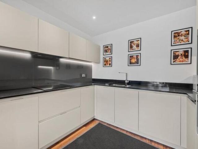 1 bedroom flat for rent in Atlantic Point, 2 Harrison Walk, SE10