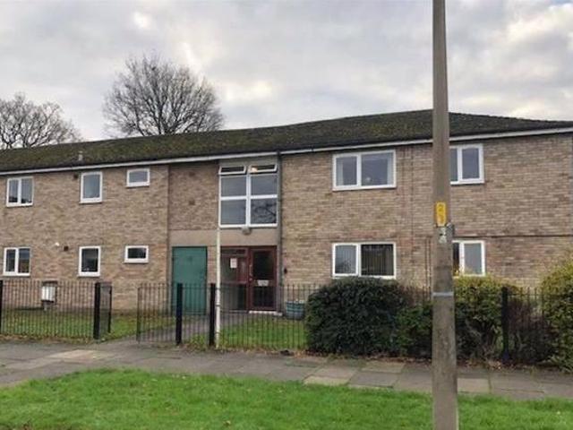 1 bedroom flat for rent in Avon Road Heald Green SK8