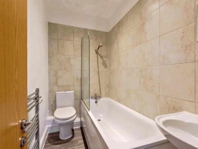 1 bedroom flat for rent in Avery Hill Road, London, SE9