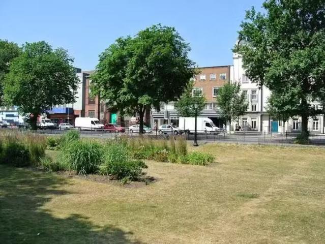 1 bedroom flat for rent in B/20 22 Gloucester Place BN1 4AA, BN1