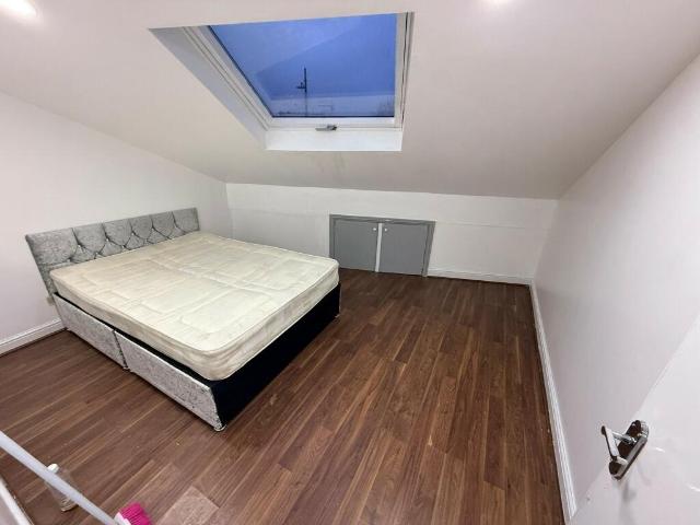 1 bedroom flat for rent in Bankley Street, M19