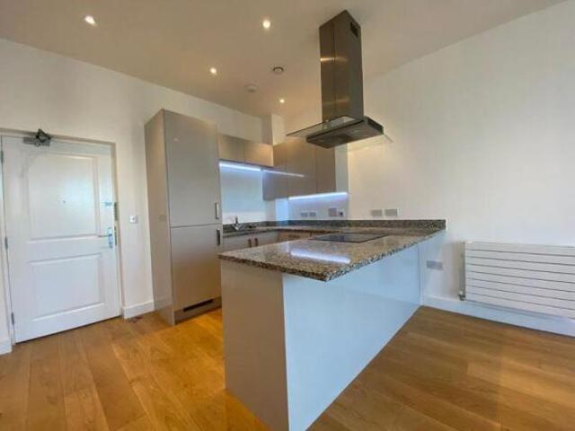 1 bedroom flat for rent in Baileys House, Charles Cloves Walk, SW11 7AD, SW11