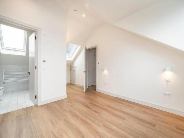1 bedroom flat for rent in Bakers Lane, Highgate, N6