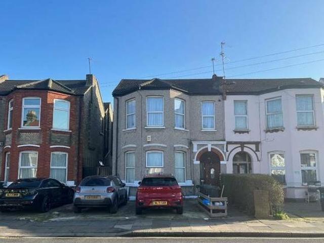 1 bedroom flat for rent in Balfour Road Ilford London IG1