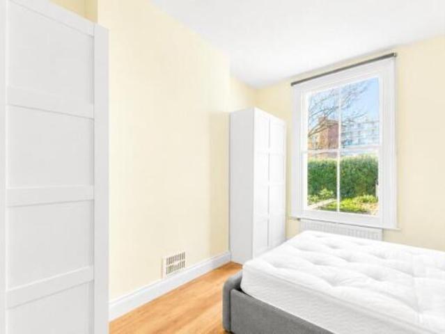 1 bedroom flat for rent in Barclay Road, London, SW6