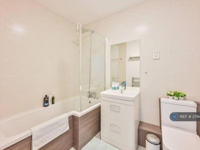 1 bedroom flat for rent in Barking Road, London, E16