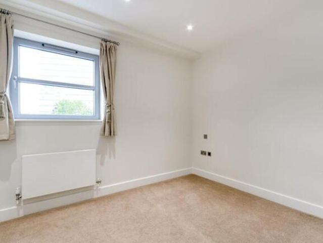 1 bedroom flat for rent in Barnsbury Lane, Tolworth, Surbiton, KT5
