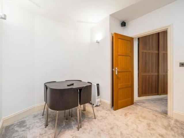 1 bedroom flat for rent in Barons Court Road, West Kensington, W14