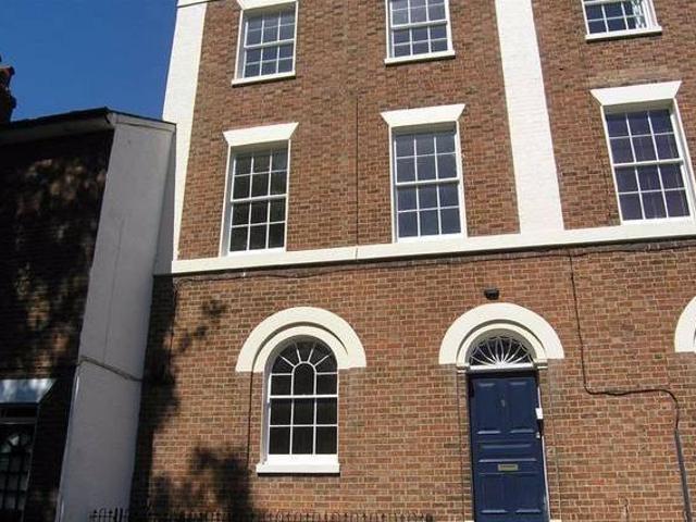 1 bedroom flat for rent in Barrow Hill Place Ashford Kent TN23