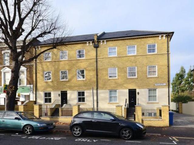 1 bedroom flat for rent in Bass Mews, East Dulwich, London, SE22