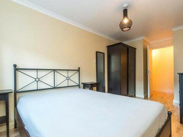 1 Bedroom Flat For Rent In Battersea, London