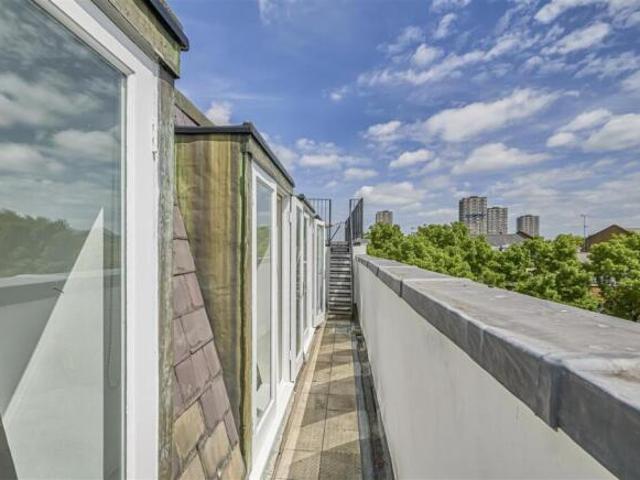 1 bedroom flat for rent in Battersea Square, SW11