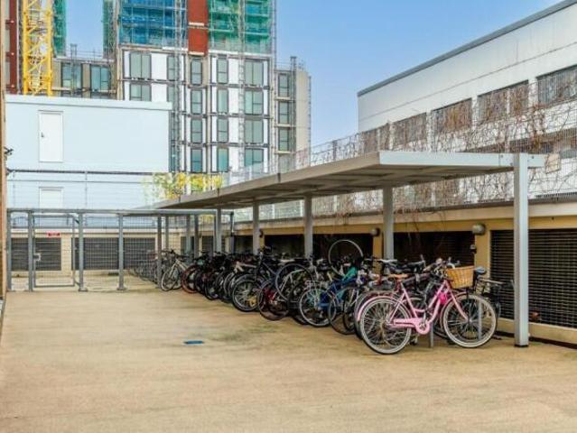 1 bedroom flat for rent in Battersea Park Road, Battersea Park, London, SW8