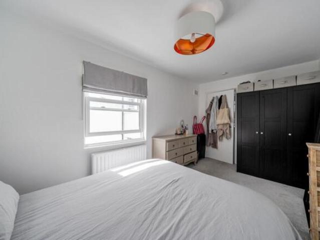 1 bedroom flat for rent in Battersea Rise, Battersea, London, SW11