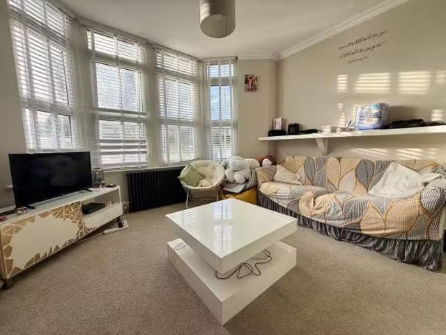 1 bedroom flat for rent in Bath Road, Arnos Vale, BS4