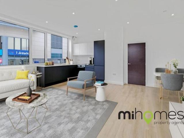 1 bedroom flat for rent in Bath Road, Slough, SL1
