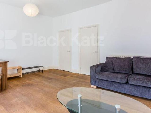 1 bedroom flat for rent in Benwell Road, Holloway N7