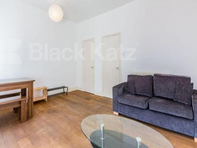 1 bedroom flat for rent in Benwell Road, Holloway N7
