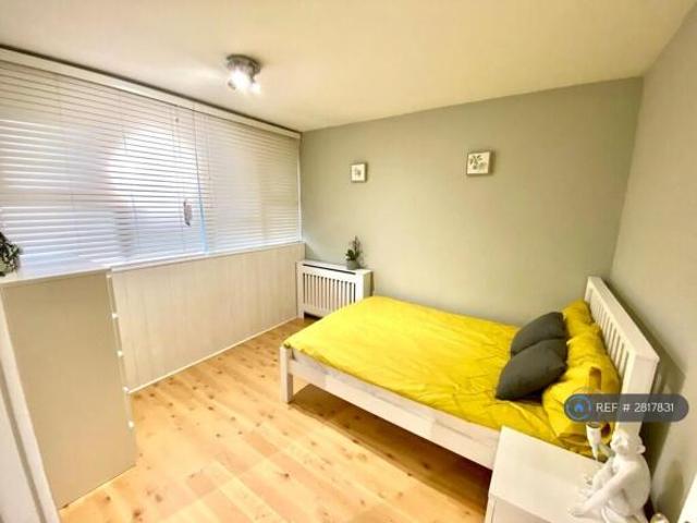 2 bedroom flat for rent in Beauchamp Court, Leamington Spa, CV32