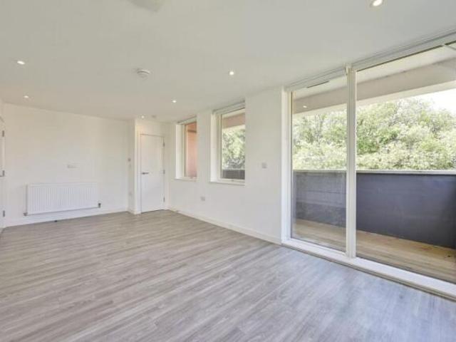 1 bedroom flat for rent in Beaumont Road, Southfields, London, SW19