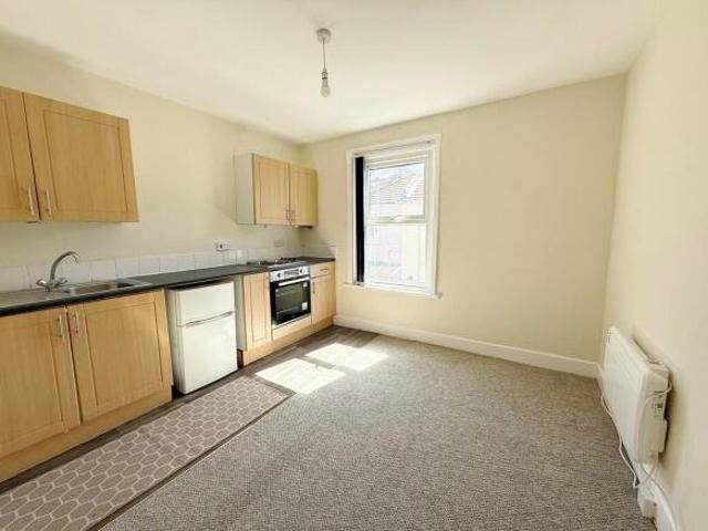 1 bedroom flat for rent in Beach Road, Southsea, PO5