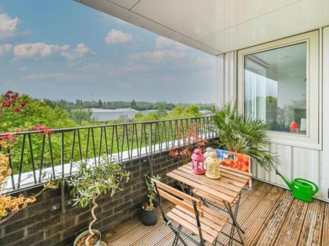 1 bedroom flat for rent in Beck Square, Leyton, London, E10