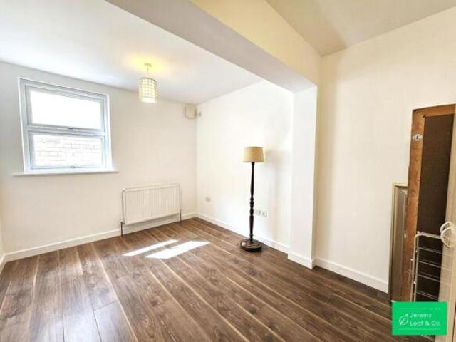 1 bedroom flat for rent in Bedford Road, East Finchley, N2