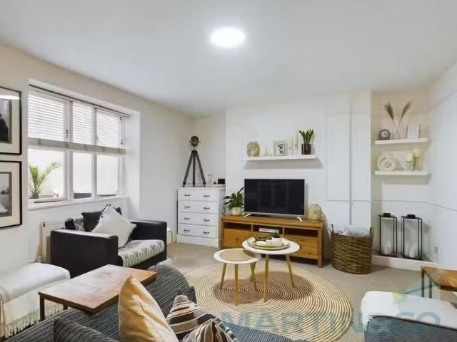 1 bedroom flat for rent in Bedford Square, Brighton, BN1