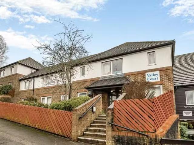 1 bedroom flat for rent in Beechwood Gardens, CR3