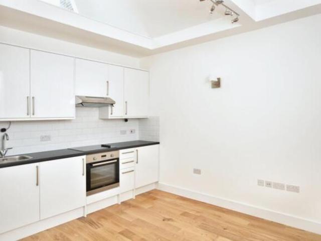1 bedroom flat for rent in Beehive Place, Brixton SW9