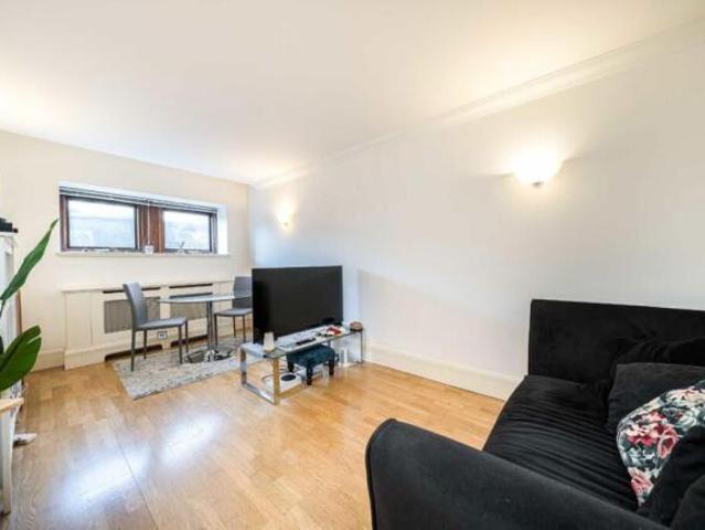 1 bedroom flat for rent in, Belvedere Road, SE1