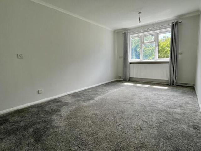 1 bedroom flat for rent in Bell Close, Stone, DA9
