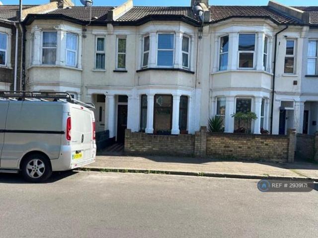 1 bedroom flat for rent in Beresford Road, Southend On Sea, SS1