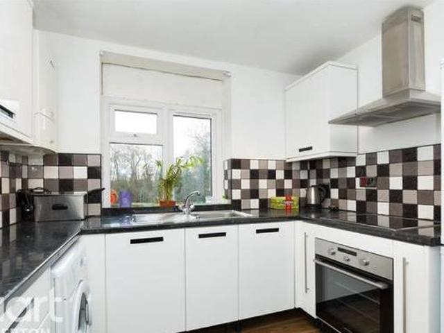 1 bedroom flat for rent in Berkeley Court KT13