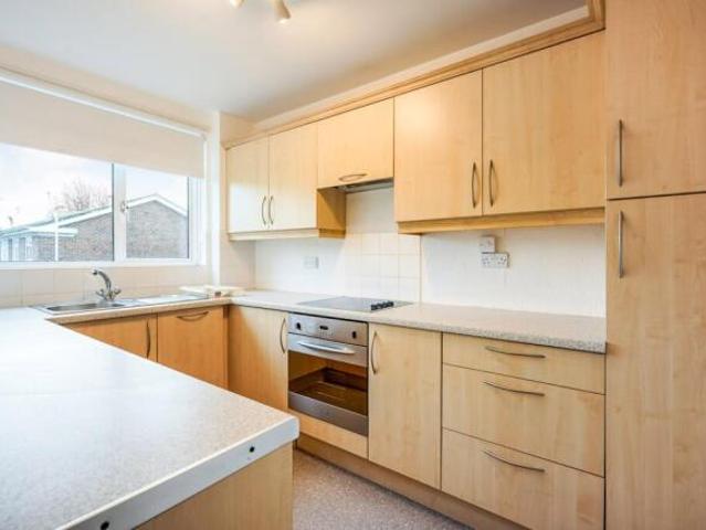 1 bedroom flat for rent in Berkeley Square, Worthing, BN11