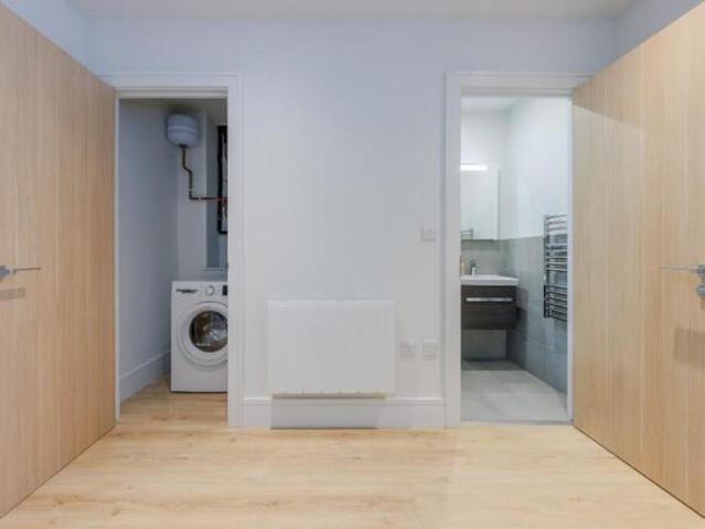 1 bedroom flat for rent in Beverley Way, London, SW20