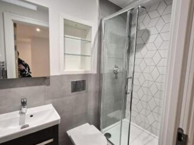 1 bedroom flat for rent in Beverley Way, London, SW20