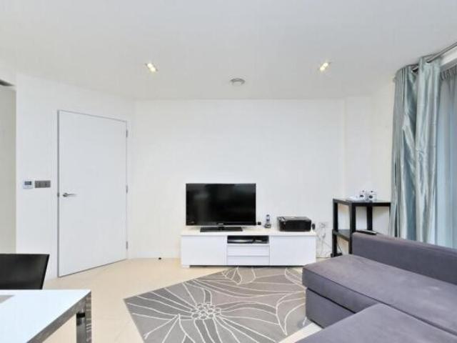 1 bedroom flat for rent in Bezier Apartment, City Road, London, EC1Y