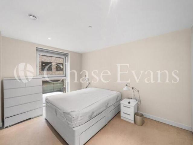 1 bedroom flat for rent in Bezier Apartments, 91 City Road, Shoreditch, London, EC1Y