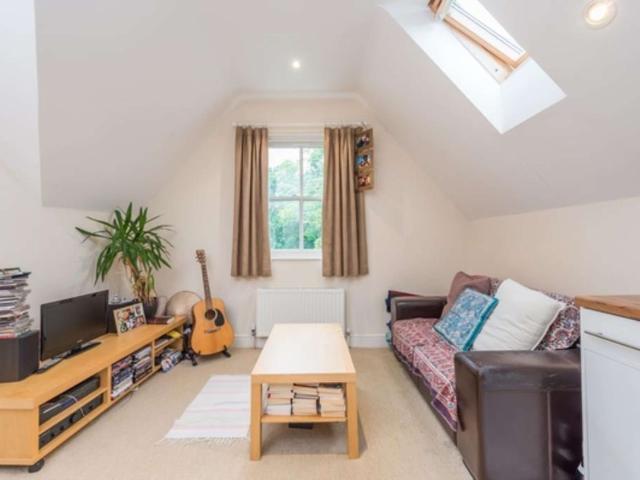 1 bedroom Flat for rent in Bickerton Road, Headington, OX3