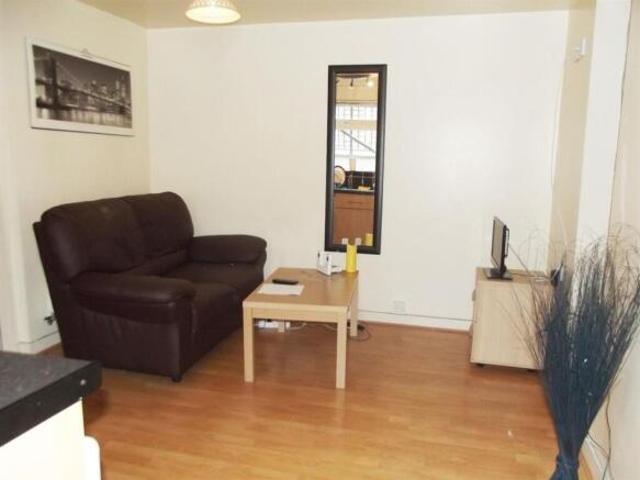 1 bedroom flat for rent in Birchfields Road, Manchester, M13
