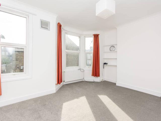 1 Bedroom Flat for Rent in Bolton Road, NW10 | Foxtons