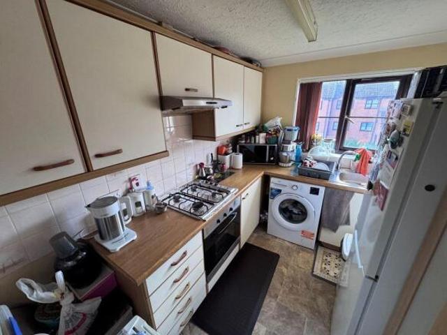 1 bedroom flat for rent in Boltons Lane, Harlington, Hayes, UB3