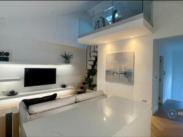 1 bedroom flat for rent in Bolingbroke Grove, London, SW11