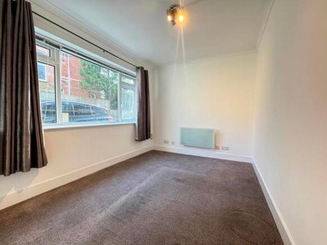 1 bedroom flat for rent in Boscombe Spa Road, Bournemouth, BH5