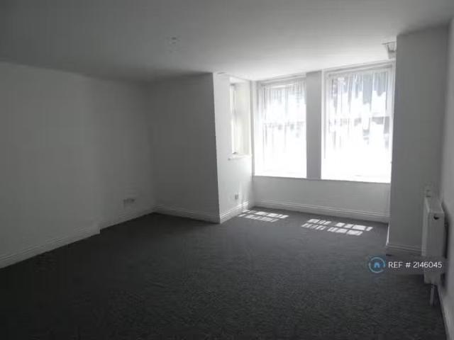1 bedroom flat for rent in Boscombe Spa Road, Bournemouth, BH5